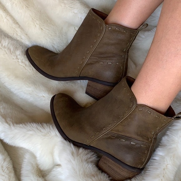 Donald J. Pliner | Shoes | Donald Pliner Doro Leather Ankle Boot Boho ...